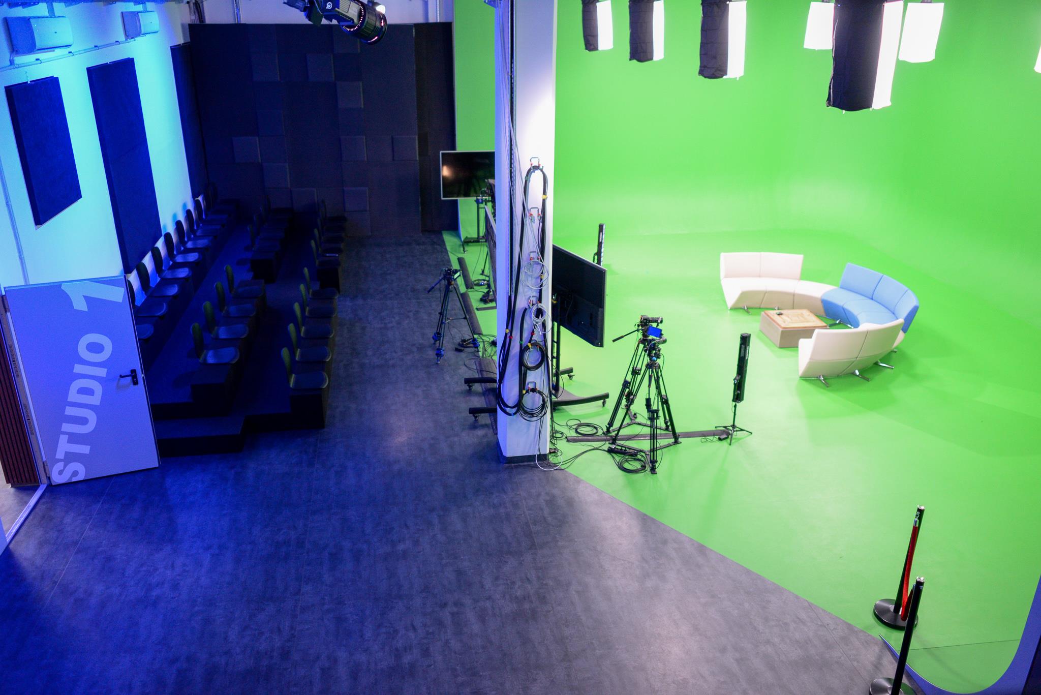 Studio Green Screen 300m I 70m 